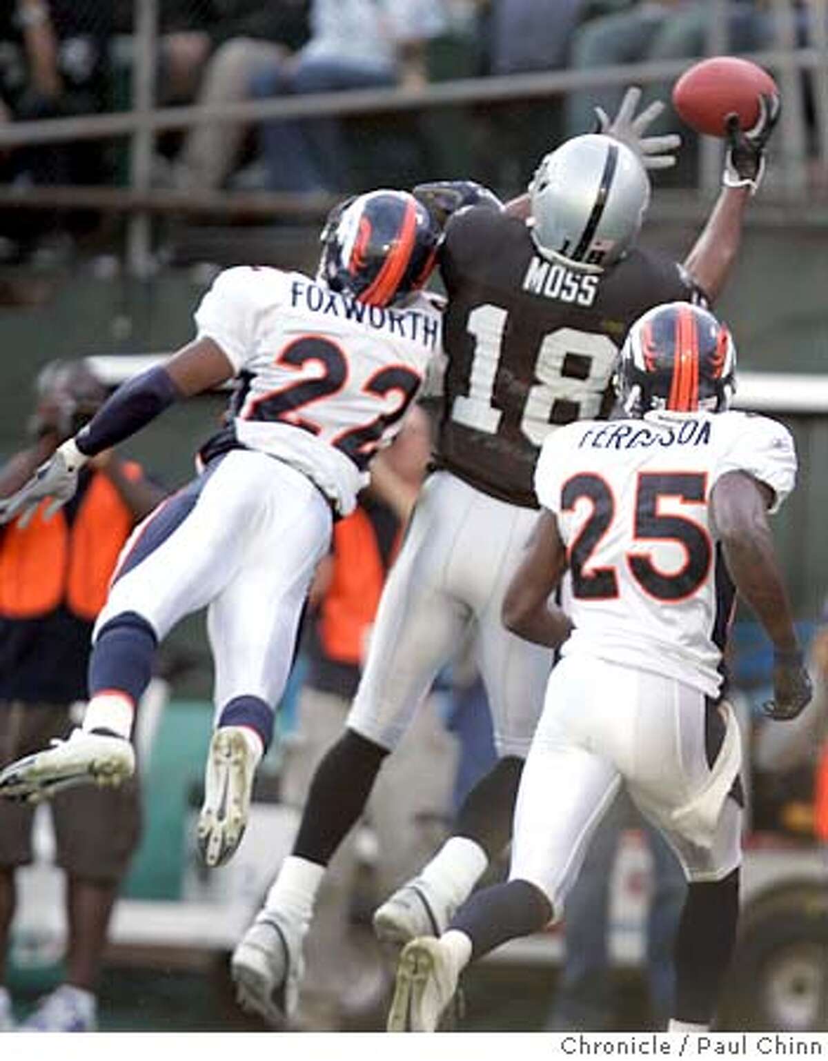 SINKING DEEPER / Oakland QB hears it from angry fans