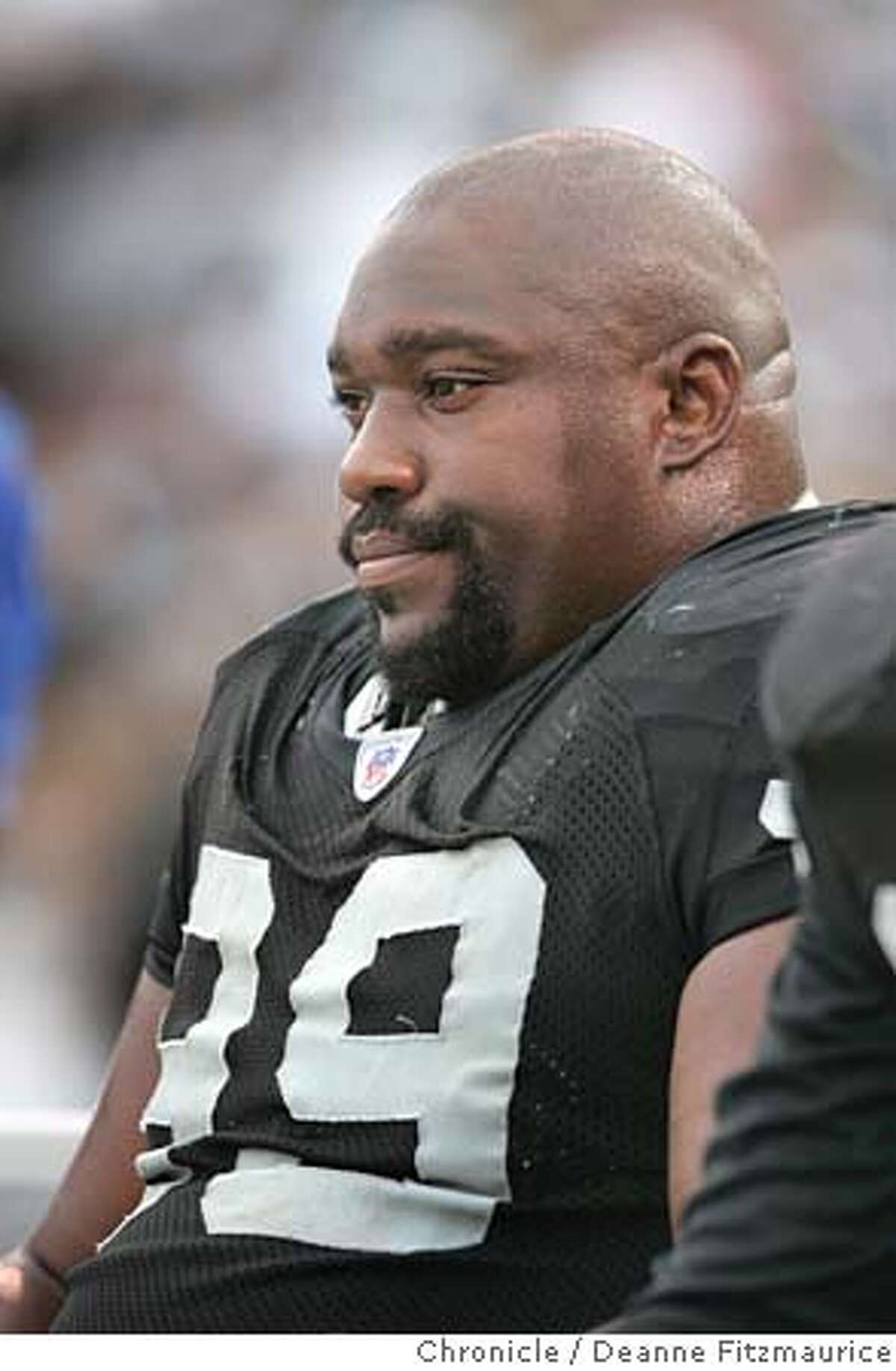 SINKING DEEPER / Oakland QB hears it from angry fans