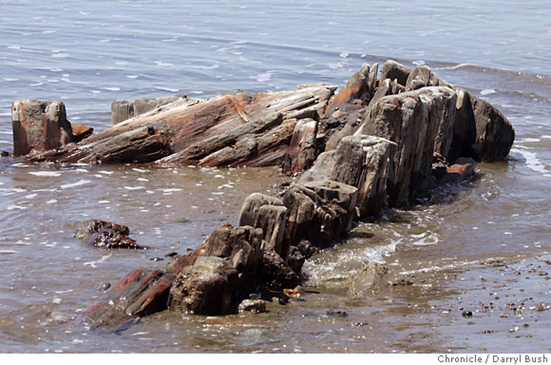 Shipwreck makes a romantic return / Remains of clipper ship appear ...