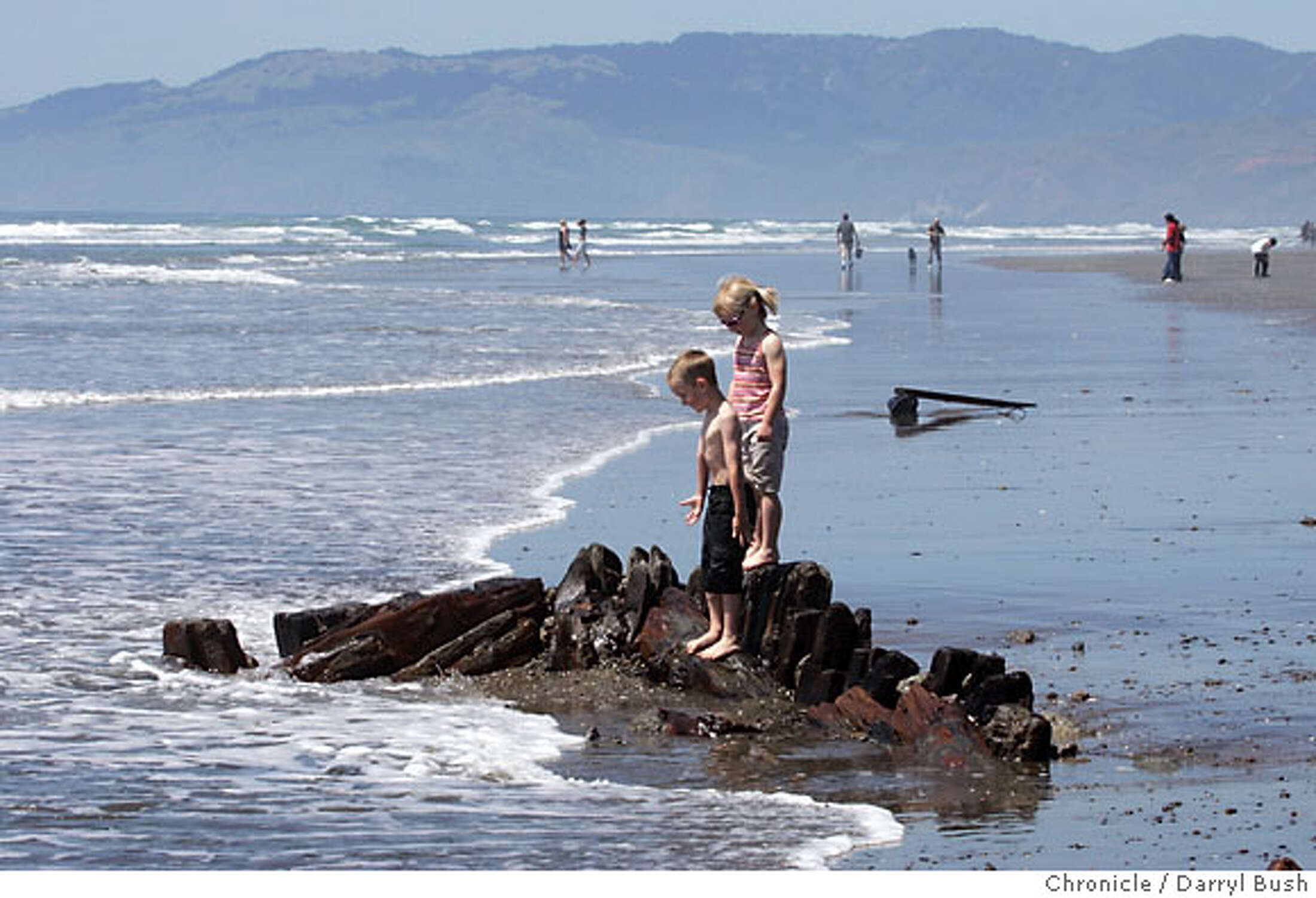 Shipwreck makes a romantic return / Remains of clipper ship appear ...