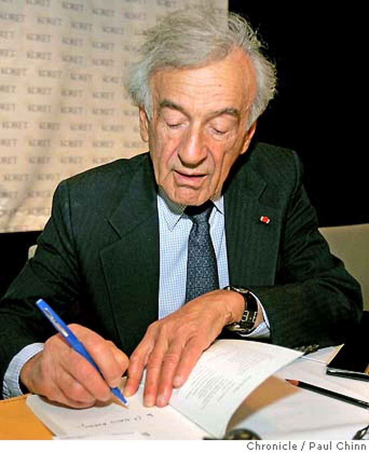 SAN FRANCISCO / Author Wiesel receives Koret Prize