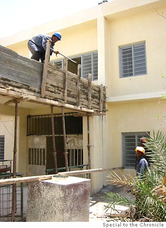 A study in construction in Iraq / Bechtel busy refurbishing primary ...