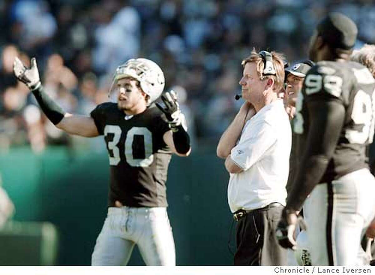 Blunders and lightning / Chargers' quick start too much for bumbling ...