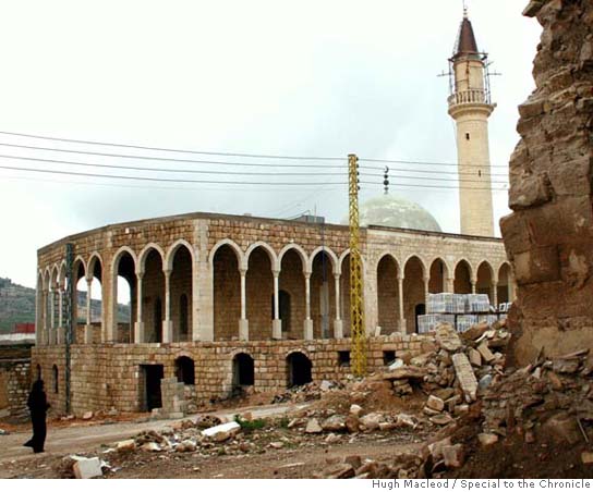 Reconstruction's strange bedfellows / Sectarian divisions erode in the ...