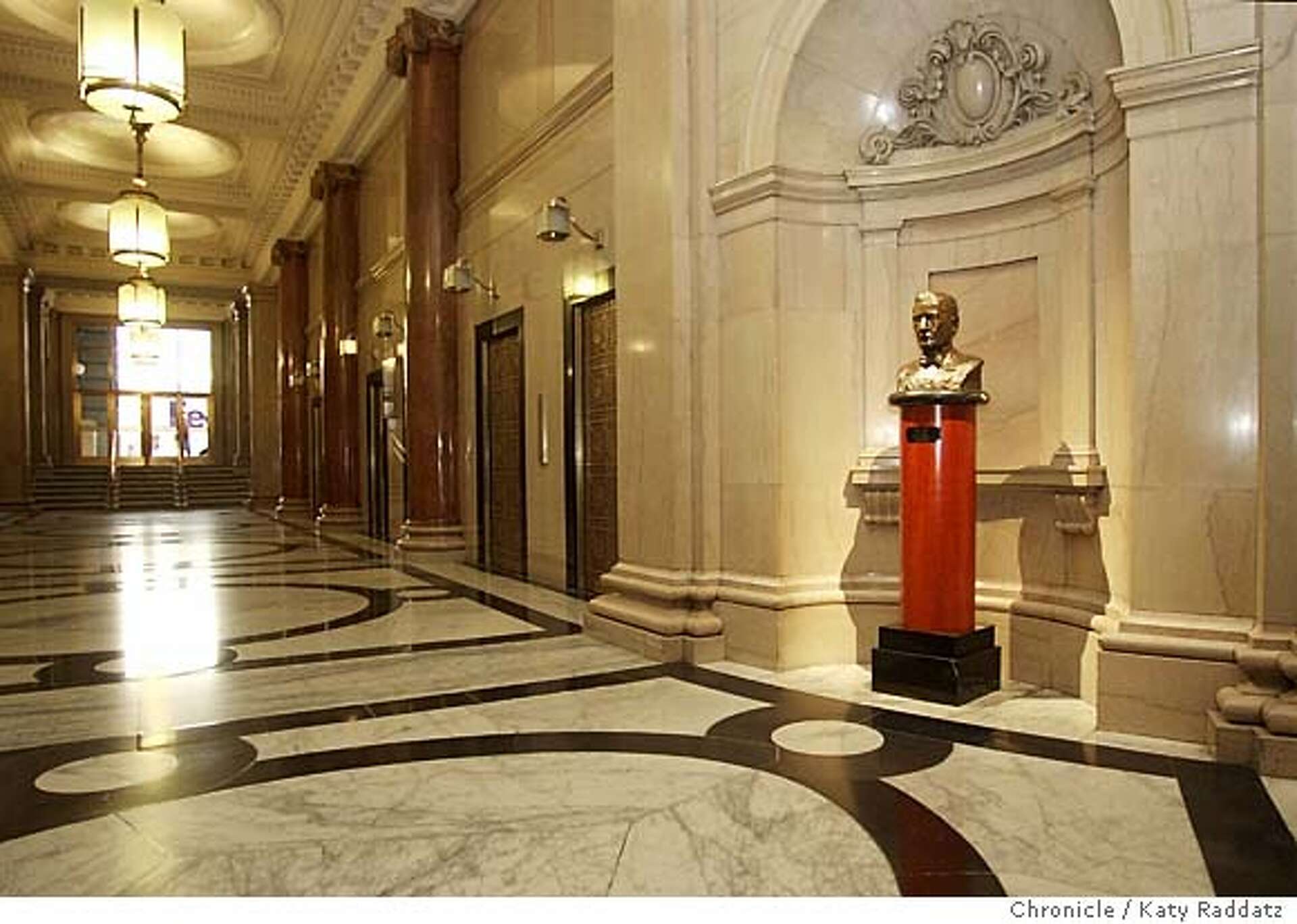 Flood of memories / Like the family that built it, the Flood Building ...