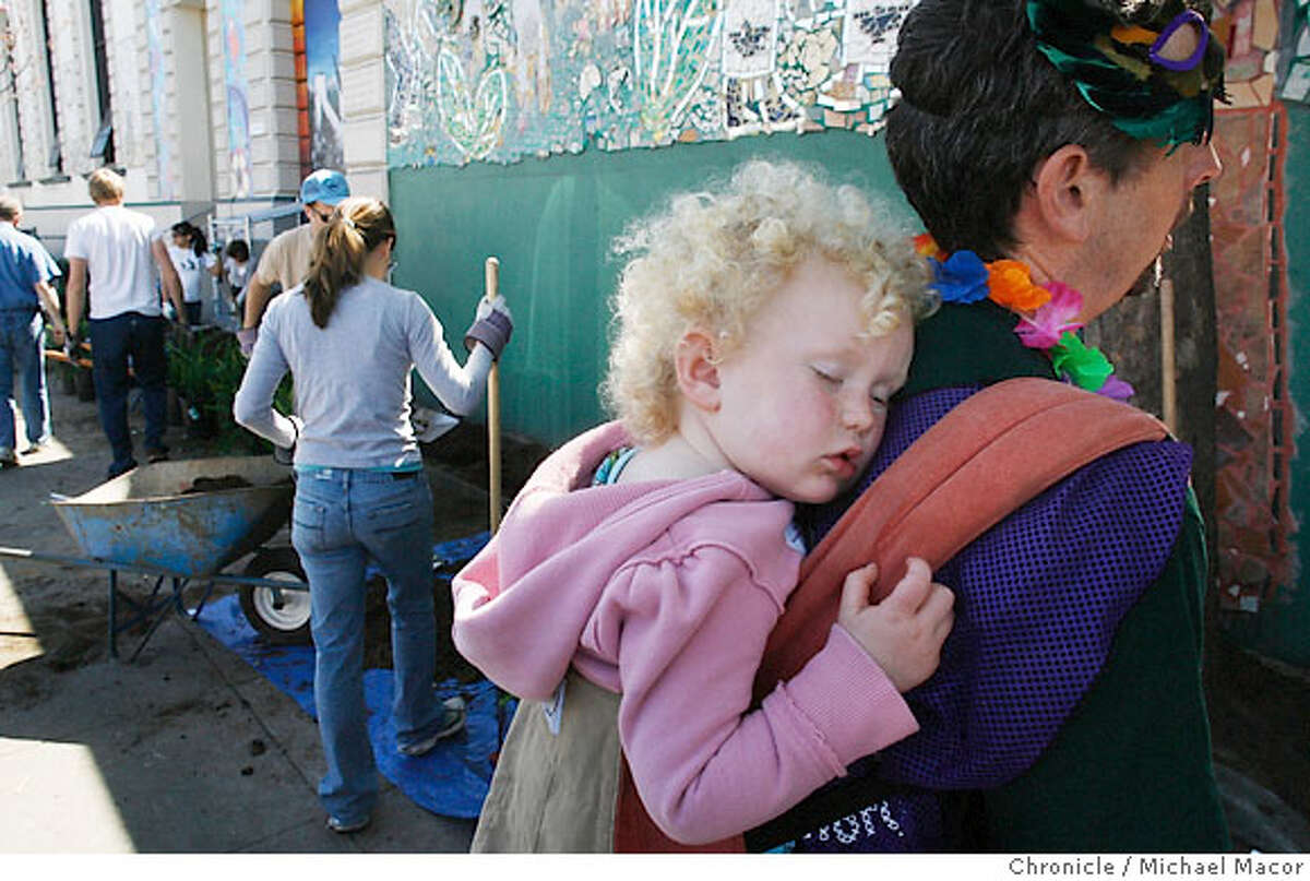 SAN FRANCISCO / Neglected school yard blossoms into made-to-order ...