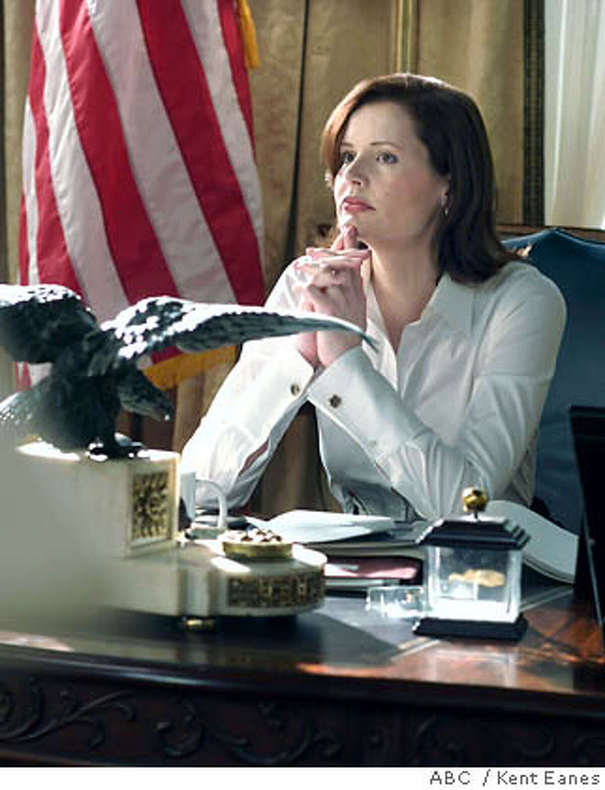 REVIEW / FALL TV SEASON / Will 'Commander' help Hillary? Who cares? It ...