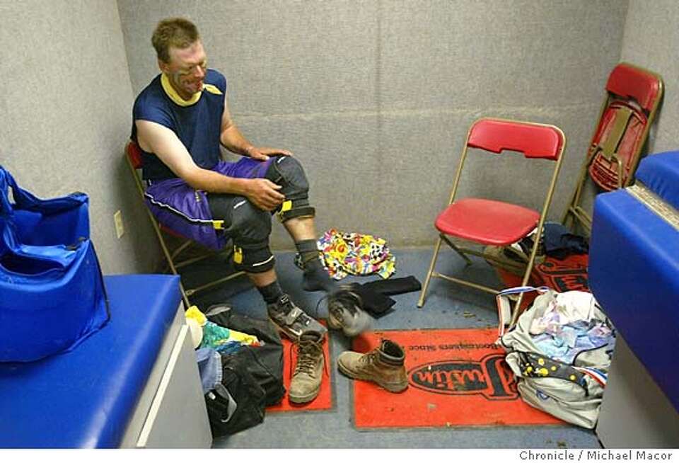 Raging bull fighter / East Bay native Joe Baumgartner wrangles with ...