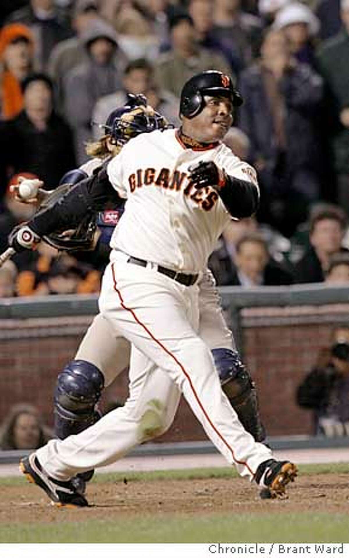 RETURN OF THE KING / Bonds quickly thrills fans in long-awaited comeback