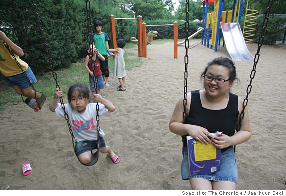 Korean-born in U.S. return to a home they never knew / Many locate lost ...