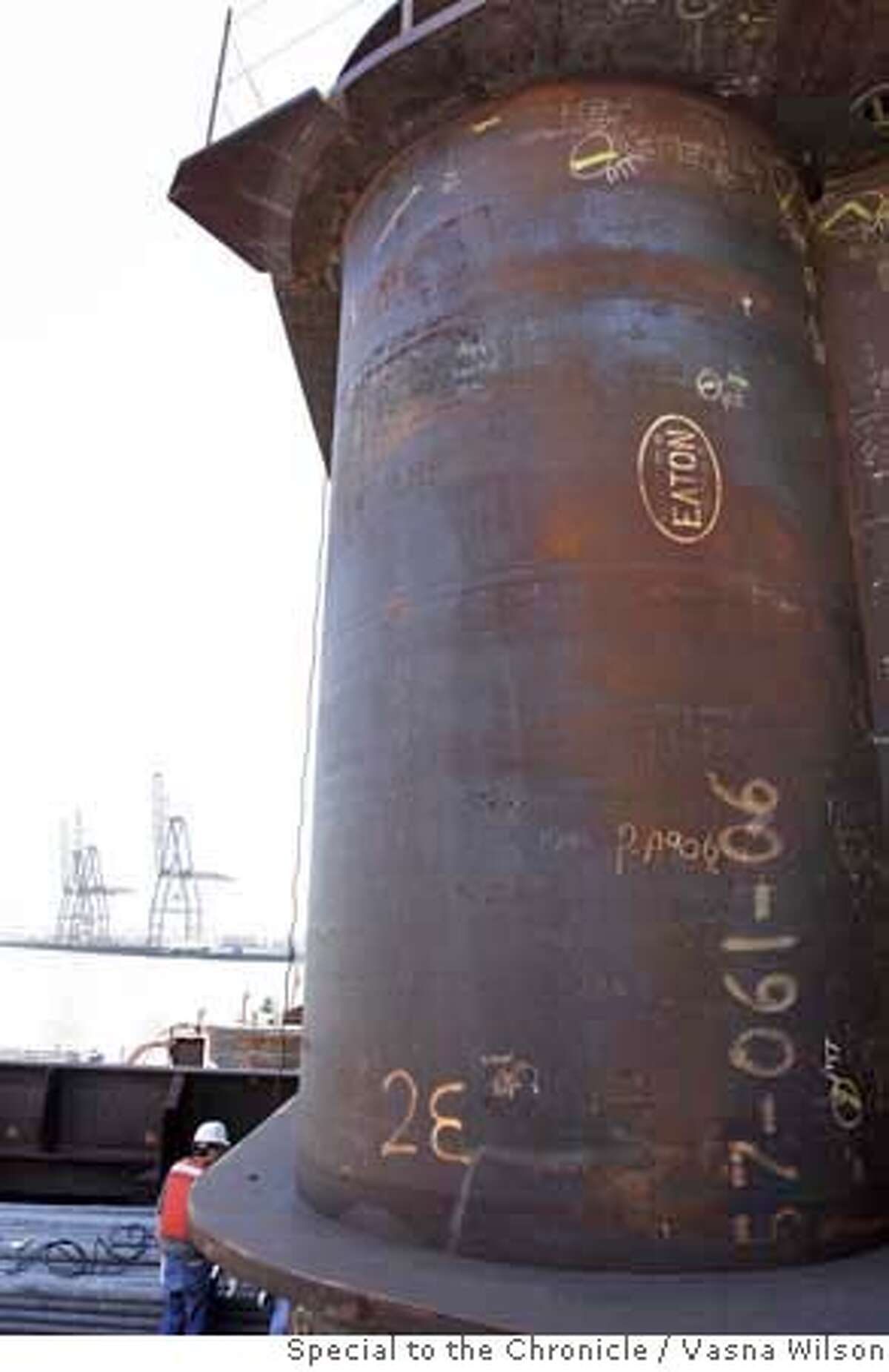 OAKLAND / All is ready for big piece of Bay Bridge