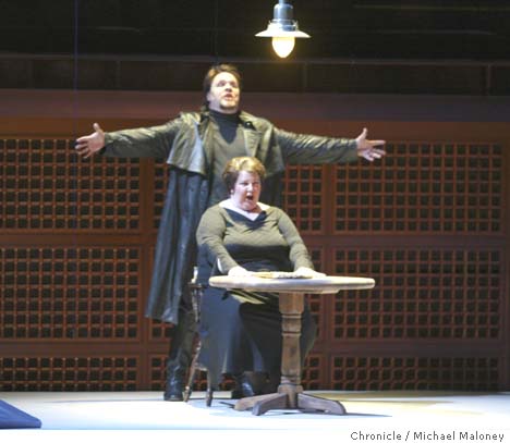 Symphony plays up a storm in powerful 'Flying Dutchman'