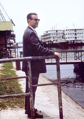 Revisiting '60s-era policy in Congo / Ex-CIA agent's memoir takes no ...