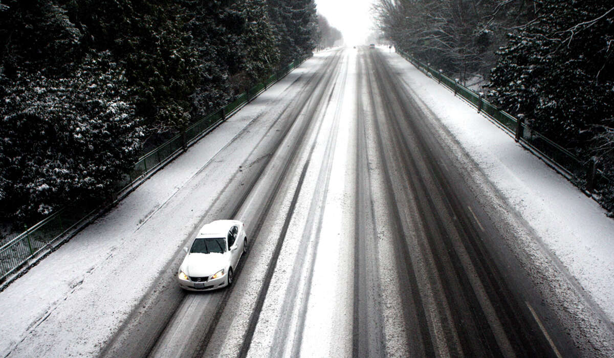 Major snowstorm arrives in Seattle