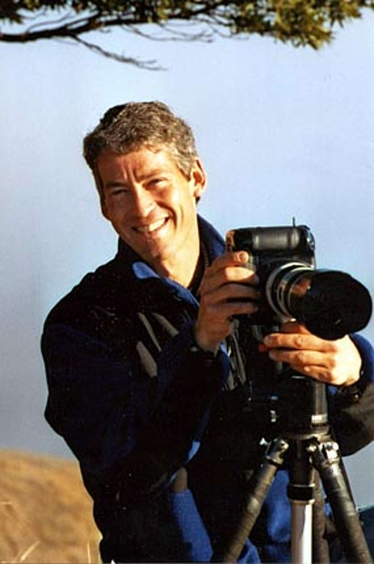 THE ARTS / Photographer goes out on a limb for his art / Homage to ...