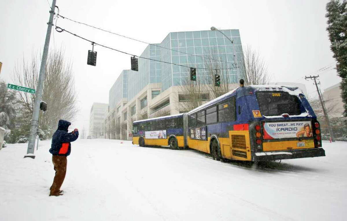 Major snowstorm arrives in Seattle