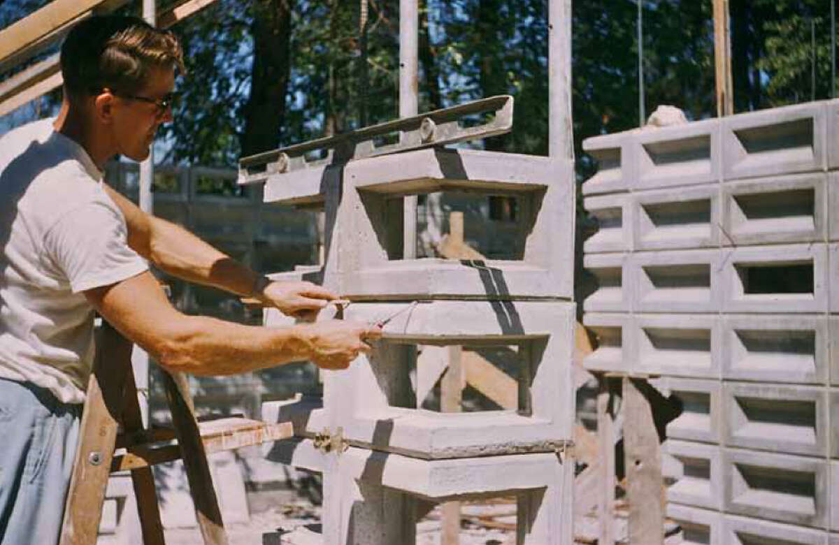 Tour Frank Lloyd Wright's Tracy House on Sunday