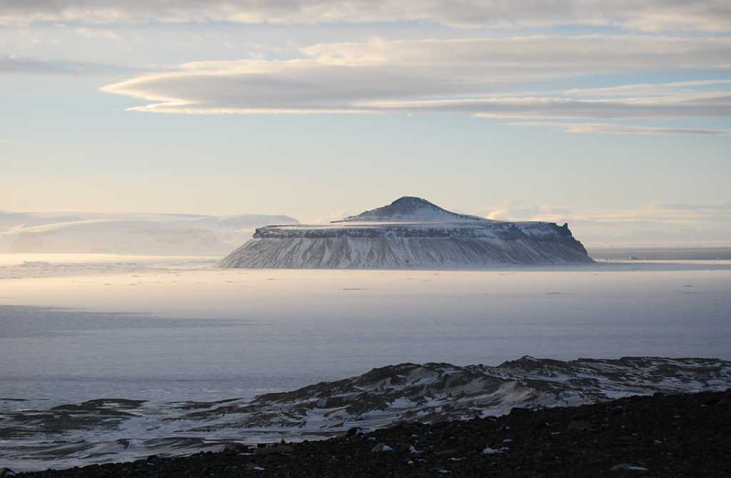91 volcanoes uncovered beneath Antarctic ice