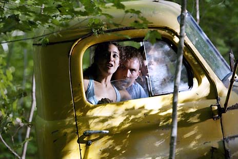 Hillbillies with a hankering for humans / 'Wrong Turn' is silly ...