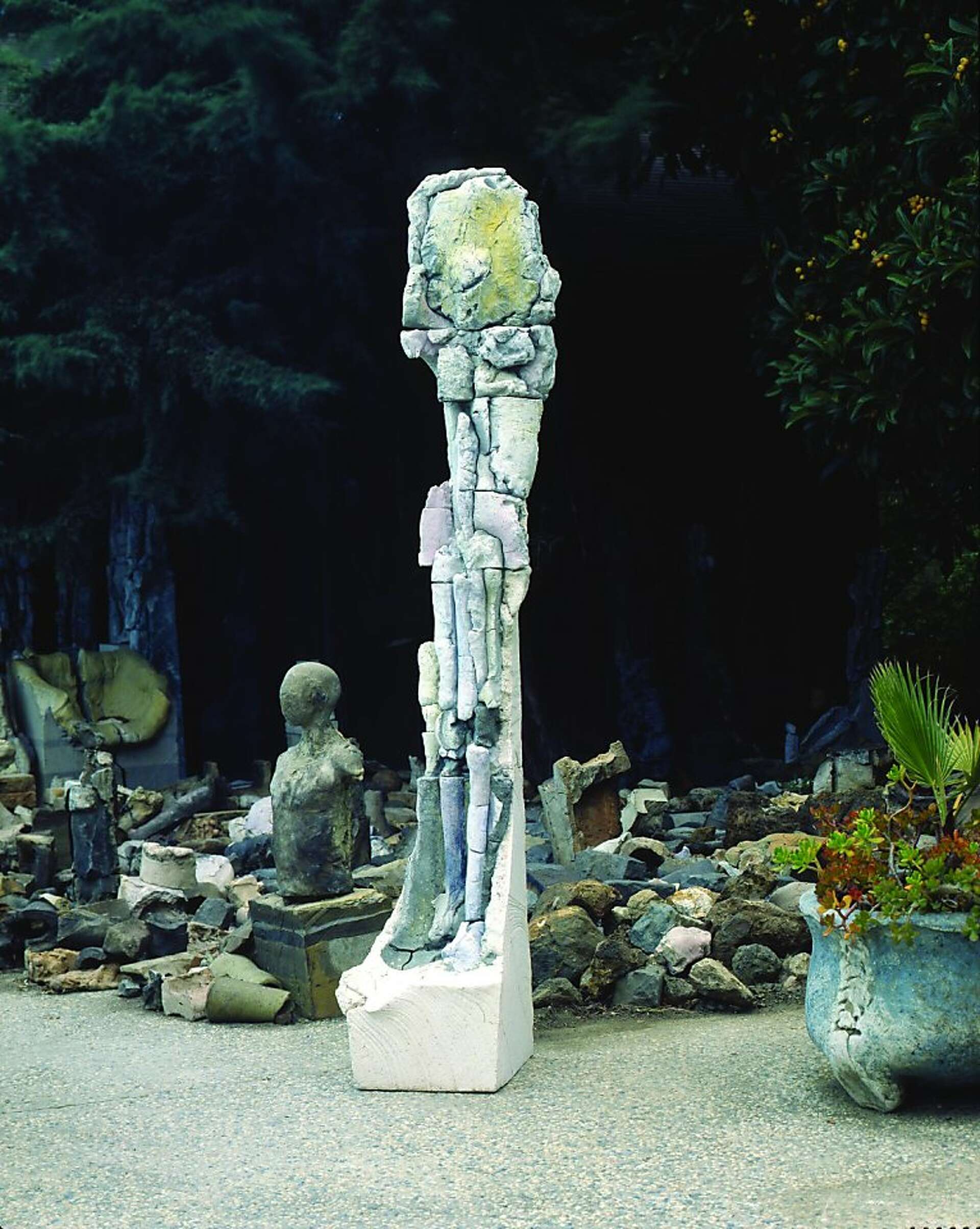 Sculptor Stephen De Staebler grew as works decayed