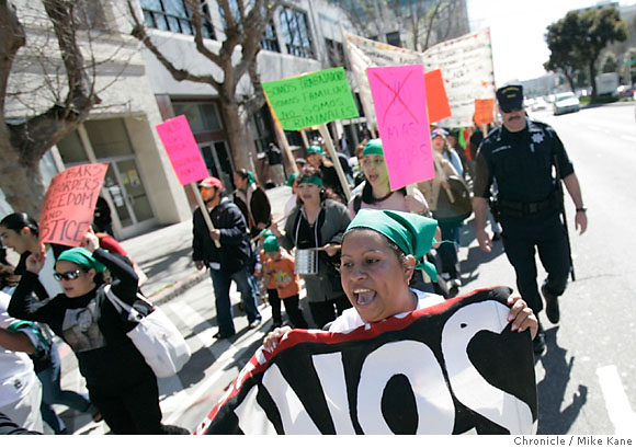 200 protest in S.F. against immigration raids