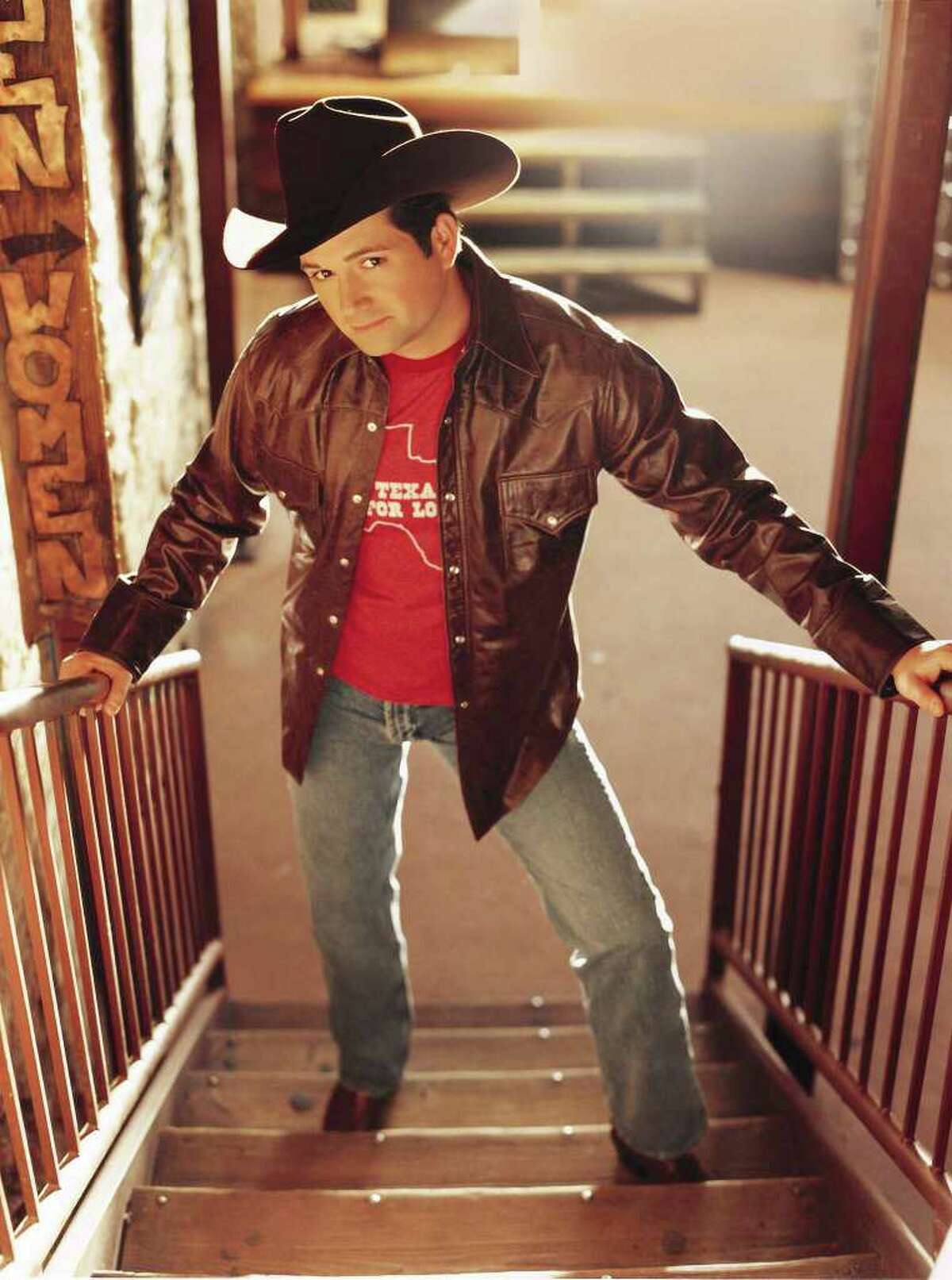 Country singer Tracy Byrd having success as Little Dribblers coach