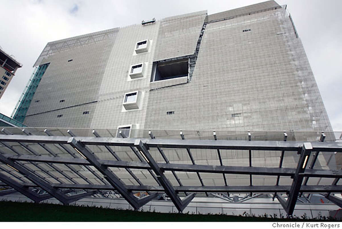 TOWERING EXPECTATIONS / S.F.'s new federal building challenges ideas of ...
