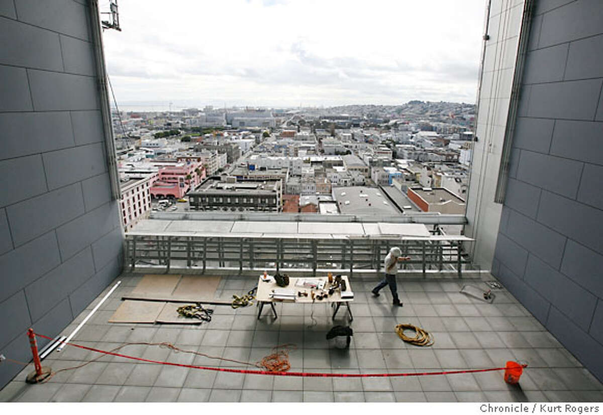 TOWERING EXPECTATIONS / S.F.'s new federal building challenges ideas of ...