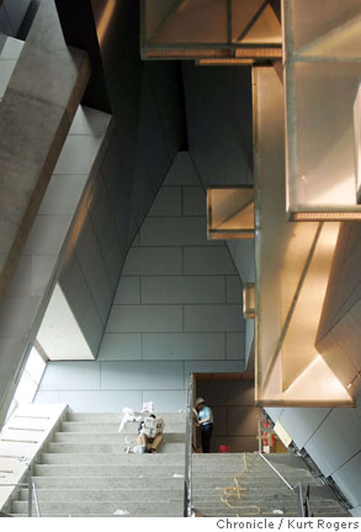 TOWERING EXPECTATIONS / S.F.'s new federal building challenges ideas of ...