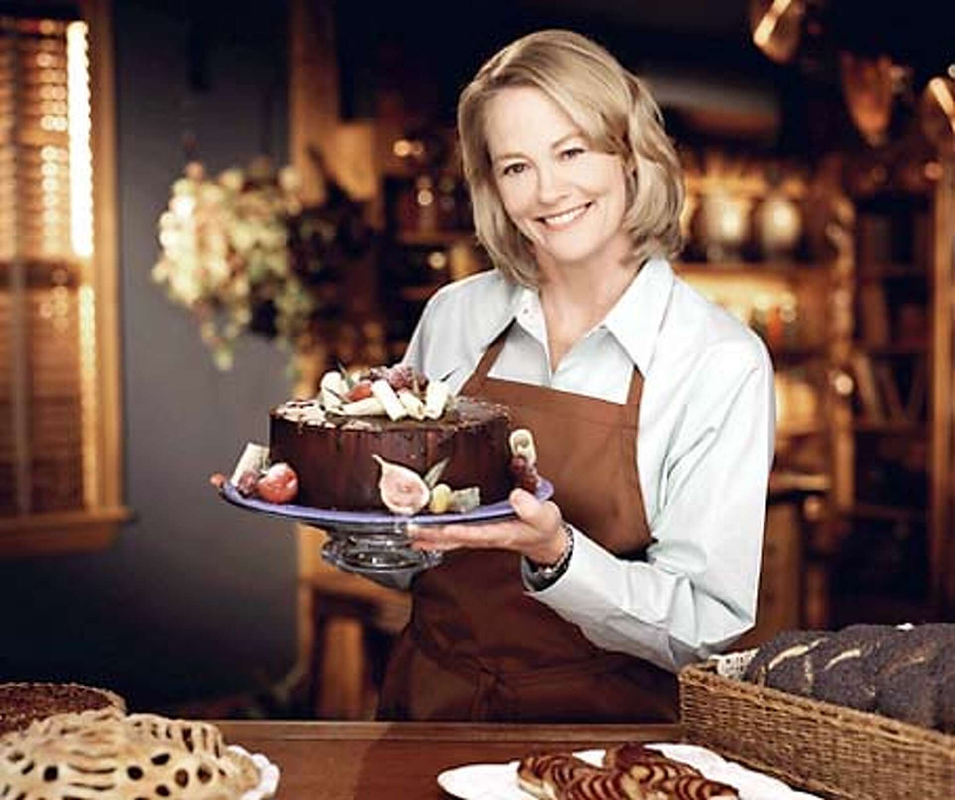 Dishing Martha / Cybill Shepherd gets 'part of a lifetime' in Stewart ...