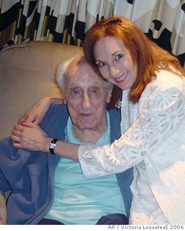 Ray Evans -- helped pen some of Hollywood's top hits