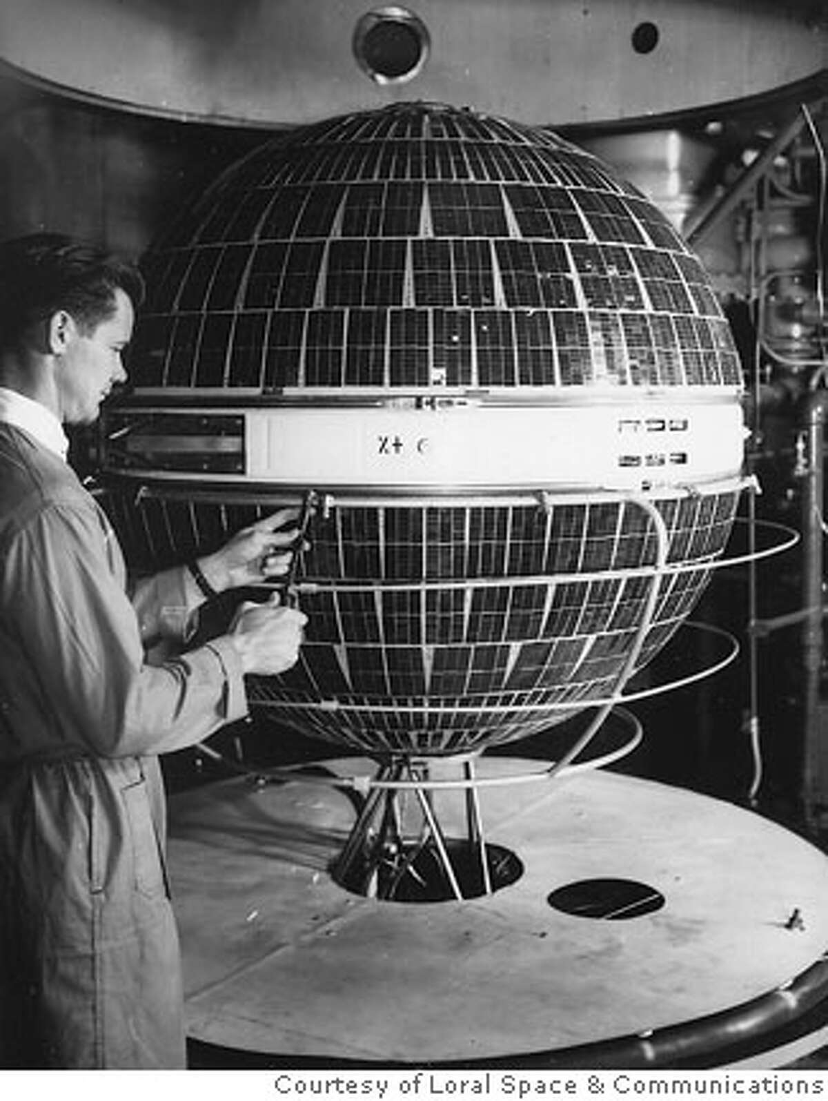 After slump, satellites get back on the beam / Palo Alto's Loral ...