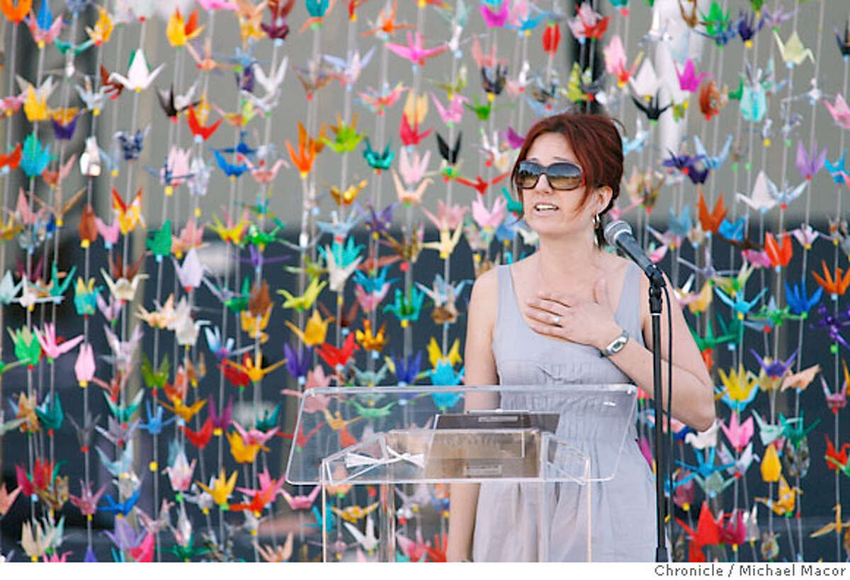 Friends pay colorful tribute to James Kim