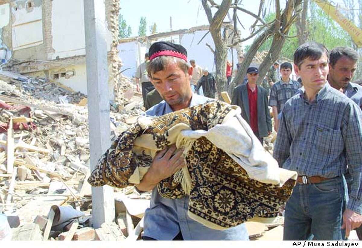 Truck bomb kills 41 in Chechnya / 200 hurt in attack Russia blames on ...