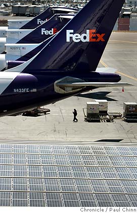 Delivering solid growth / FedEx plans to expand its Oakland hub