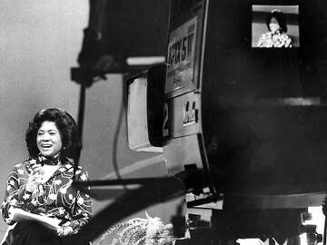 Groundbreaking journalist Belva Davis to retire