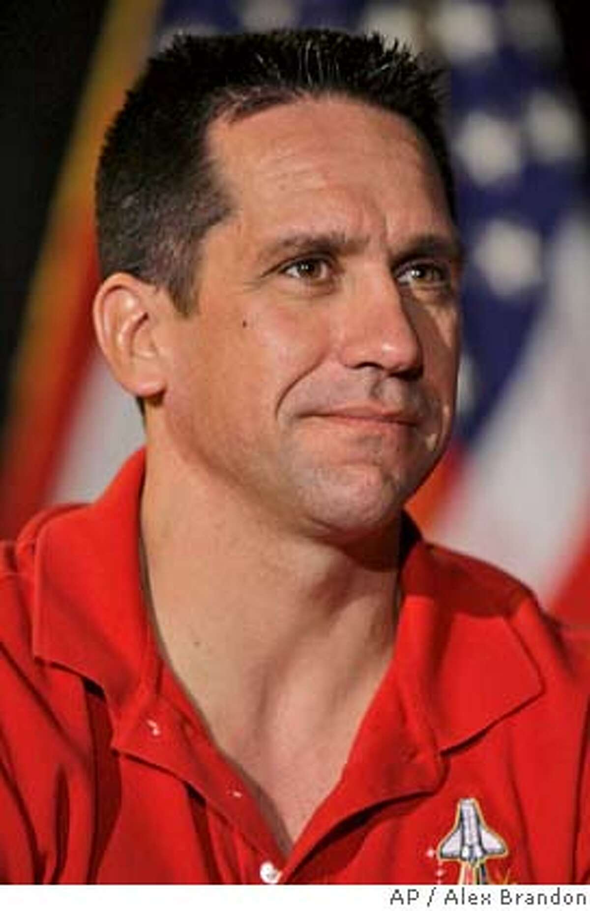 When love goes wrong -- a bizarre mission / Strong feelings of passion ...