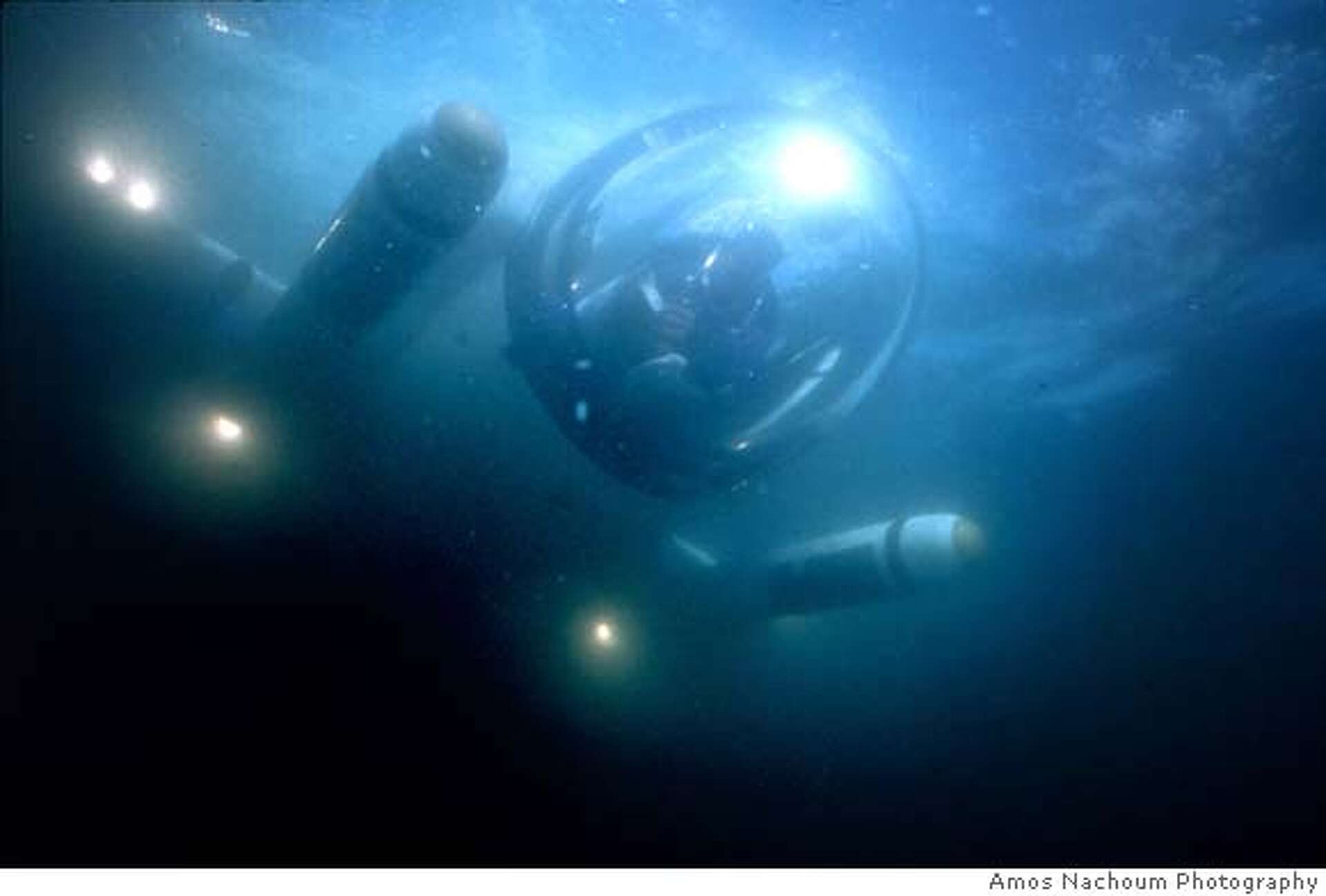 Flying Deep / Graham Hawkes is banking that his newest generation of ...