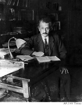 A glimpse at personal side of Einstein / Note and letters from a ...