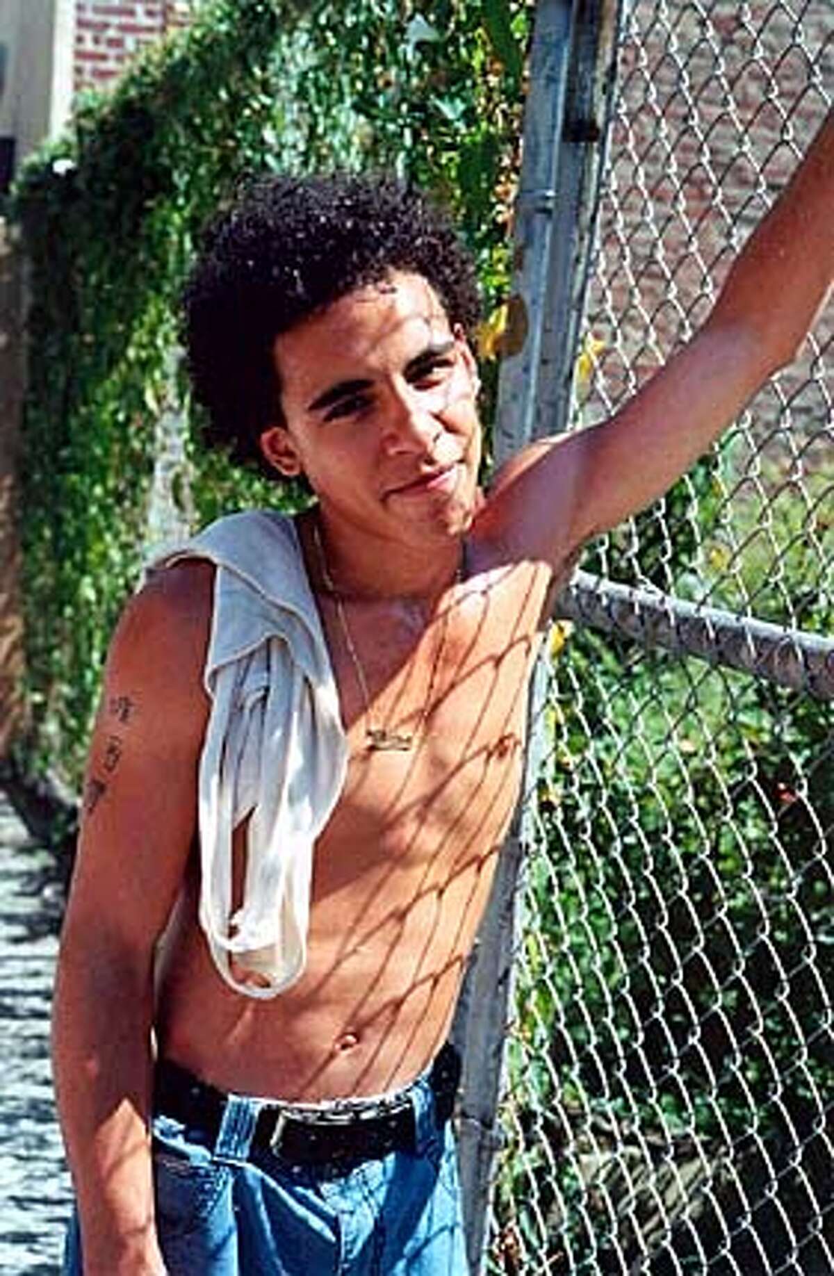 Young love is scary and sweet in 'Vargas'