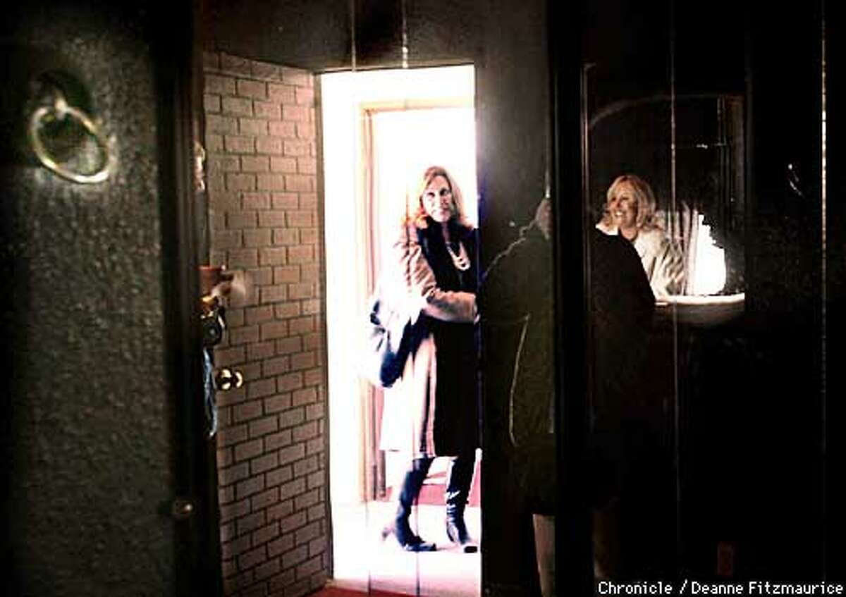 Desert's allure may replace Mustang Ranch's charms / Ex-workers fight U ...