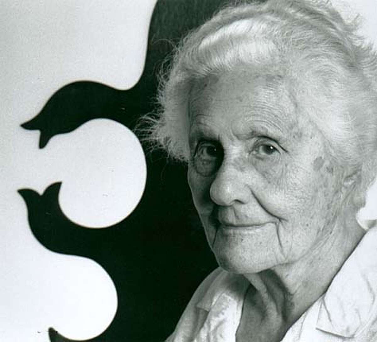 Doyenne of design / Eva Zeisel's curvy, organic shapes changed the look ...