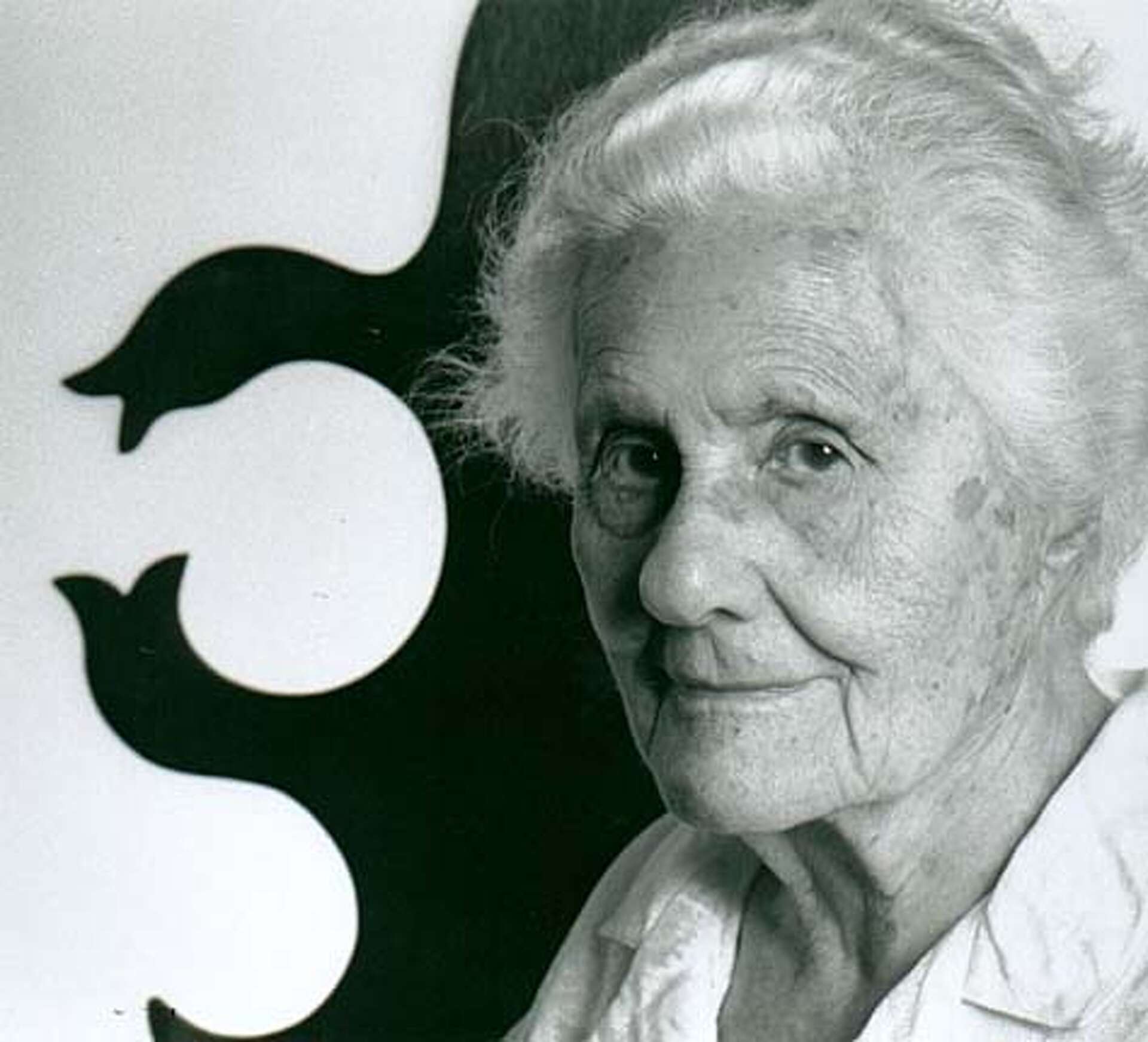 Doyenne of design / Eva Zeisel's curvy, organic shapes changed the look ...