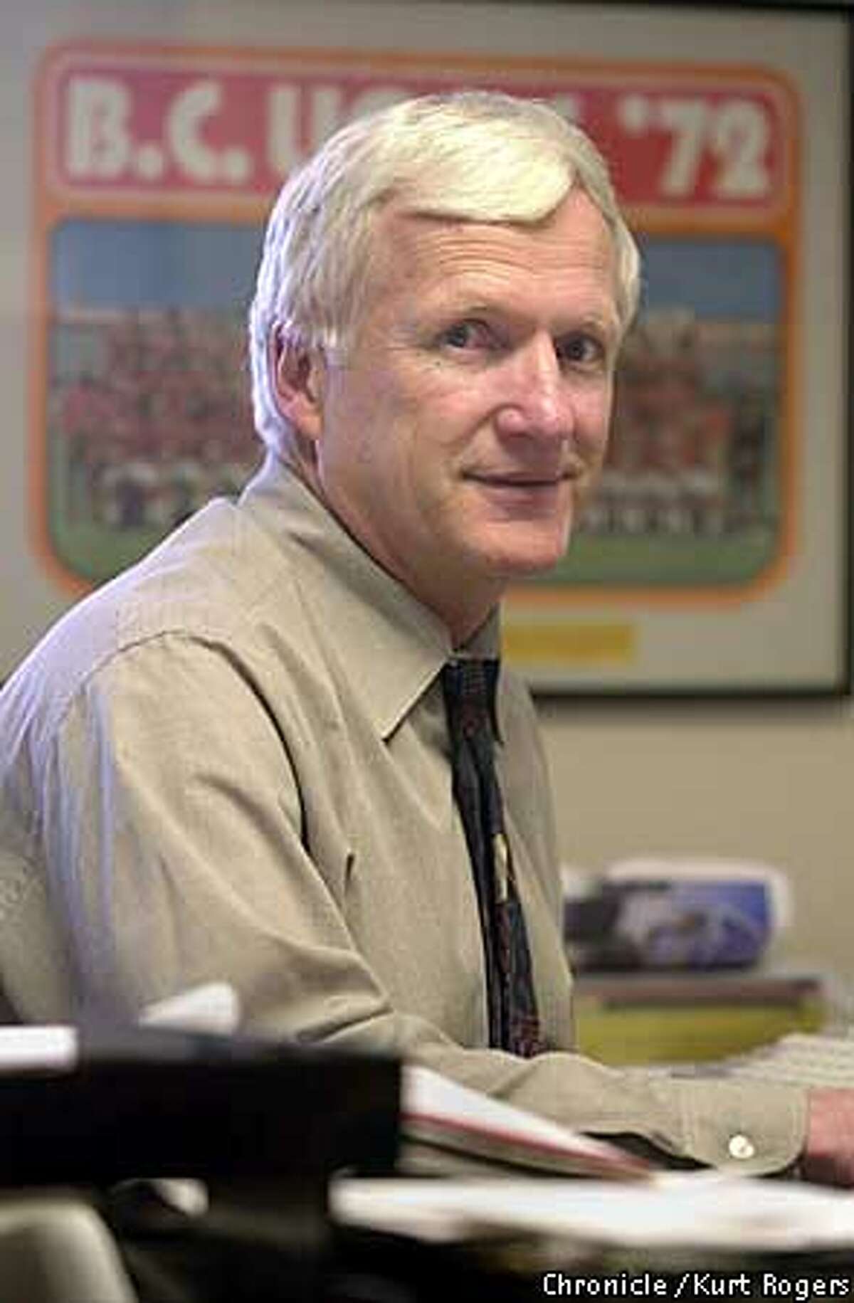 Stanford star QB Bunce dies at 54