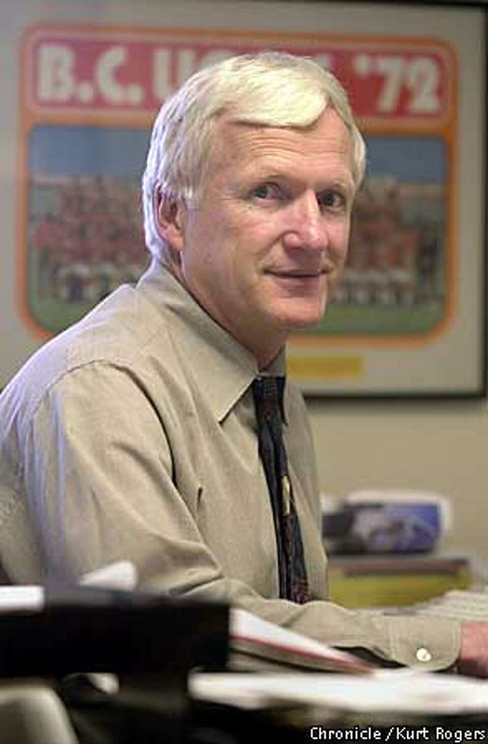 Stanford star QB Bunce dies at 54