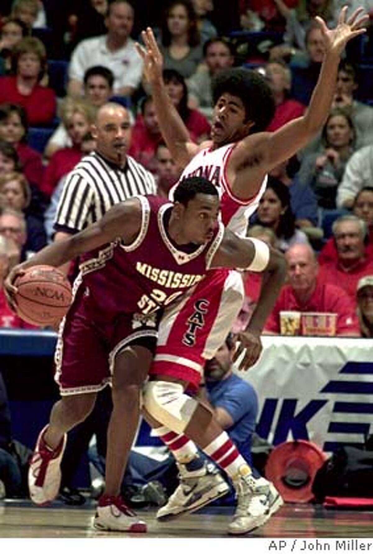 KILLER CLOWN / Former Arizona power forward learns to play it for laughs