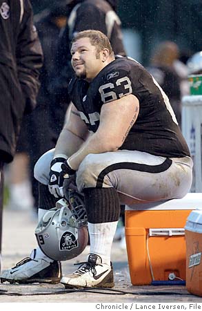 SAN FRANCISCO / Former Raiders center arrested for battery
