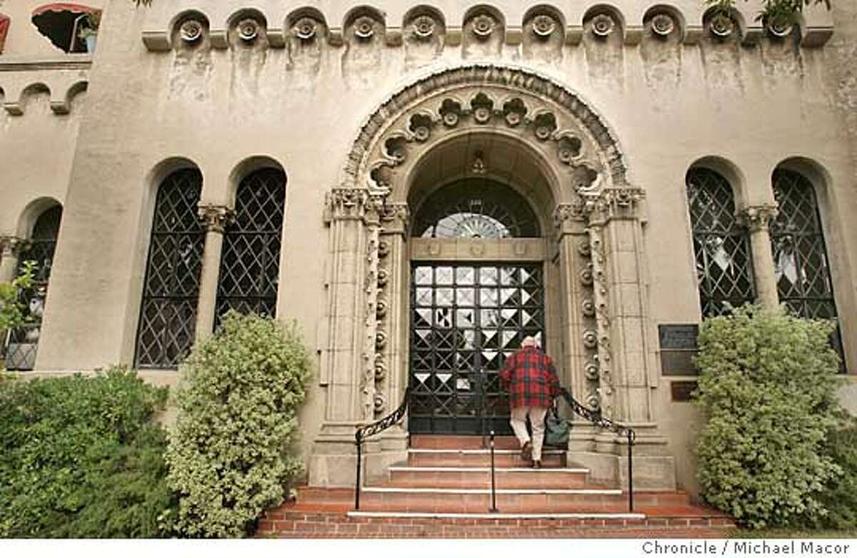 Architectural Mecca / Building design flavored by Islam / Most U.S ...