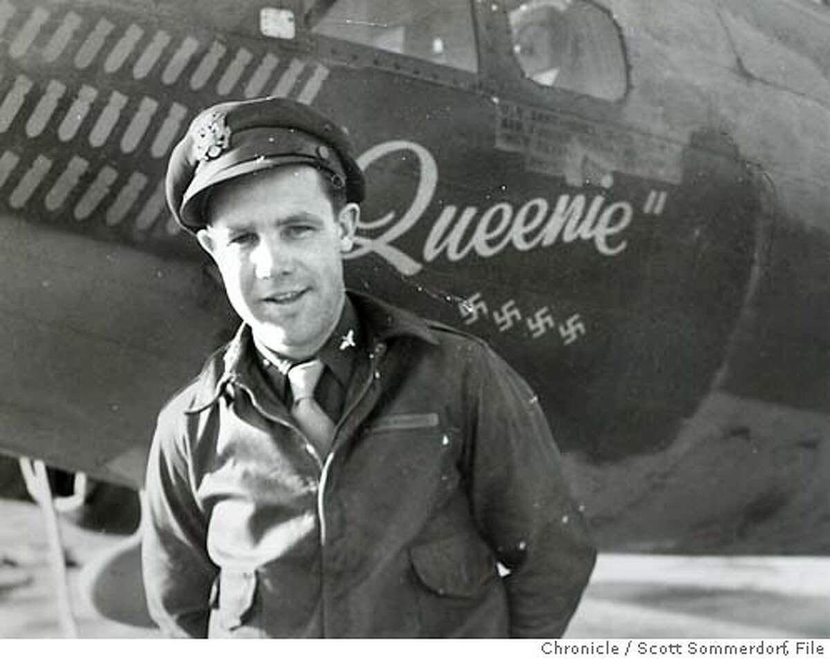 SAN FRANCISCO / WWII bomber pilot honored at last / Medal for daring ...