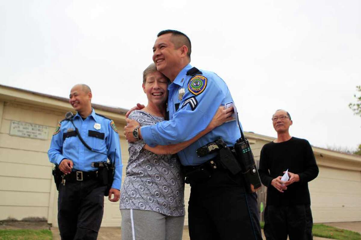 Councilman, HPD officers reach out for crime prevention on west side